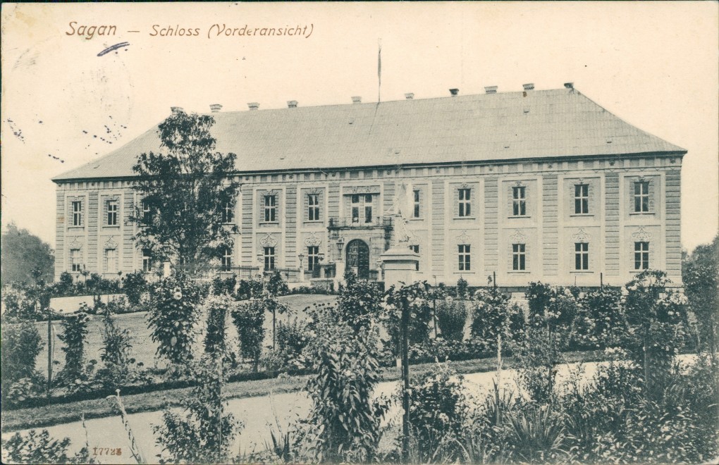 Schloß (Vorderseite) :: Sagan :: Ansichtskarten-Lexikon