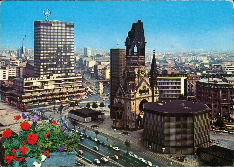 Kurfürstendamm. Europa Center :: Charlottenburg-Berlin ...