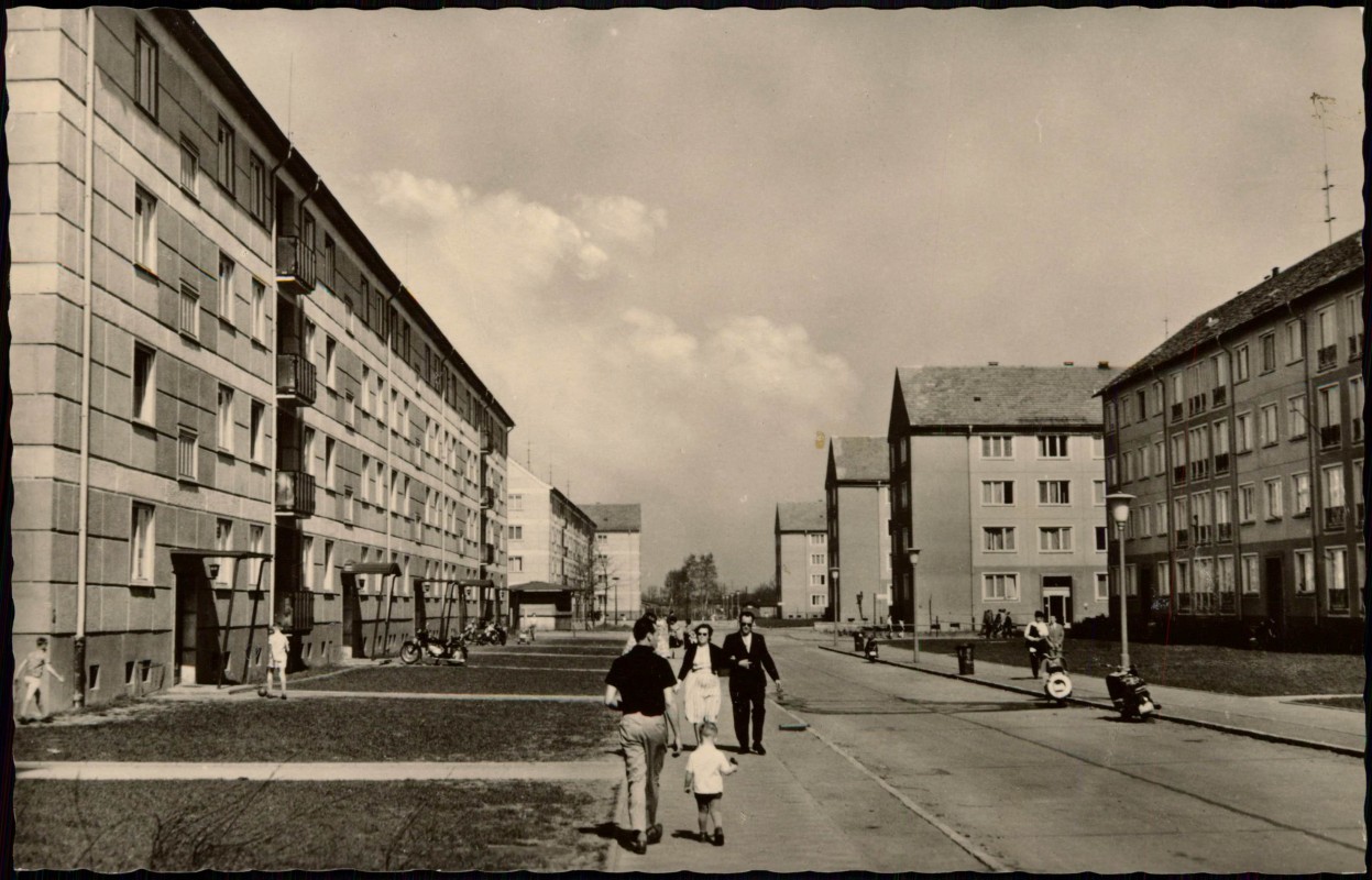 John-Schehr-Straße :: Hoyerswerda :: Ansichtskarten-Lexikon